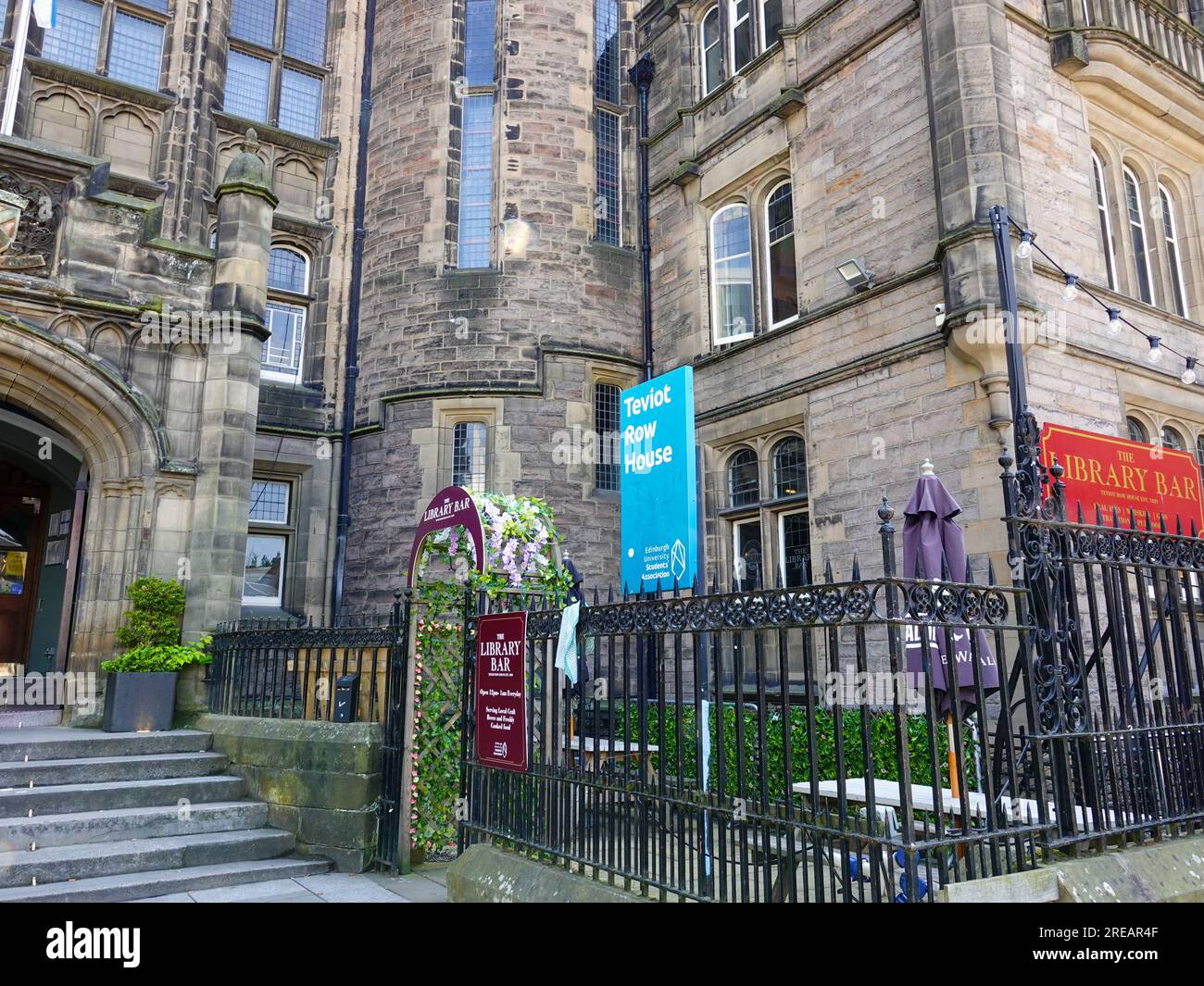 Edinburgh university library hi-res stock photography and images - Alamy