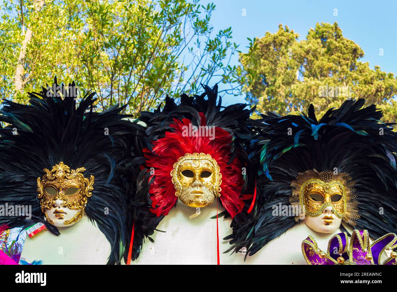 Carnival venice mask vendor hi-res stock photography and images - Alamy
