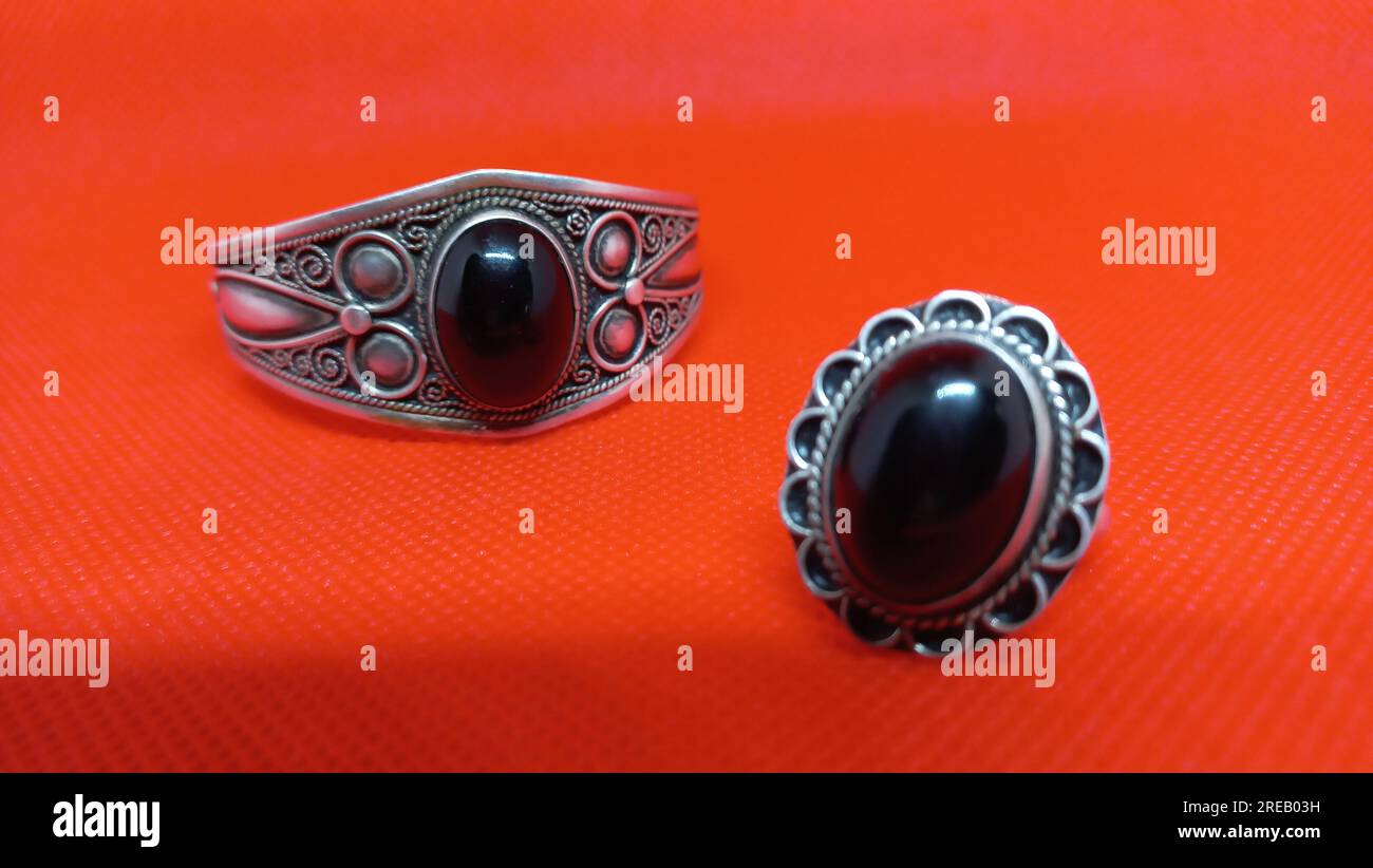 Amazigh fibula hi-res stock photography and images - Alamy