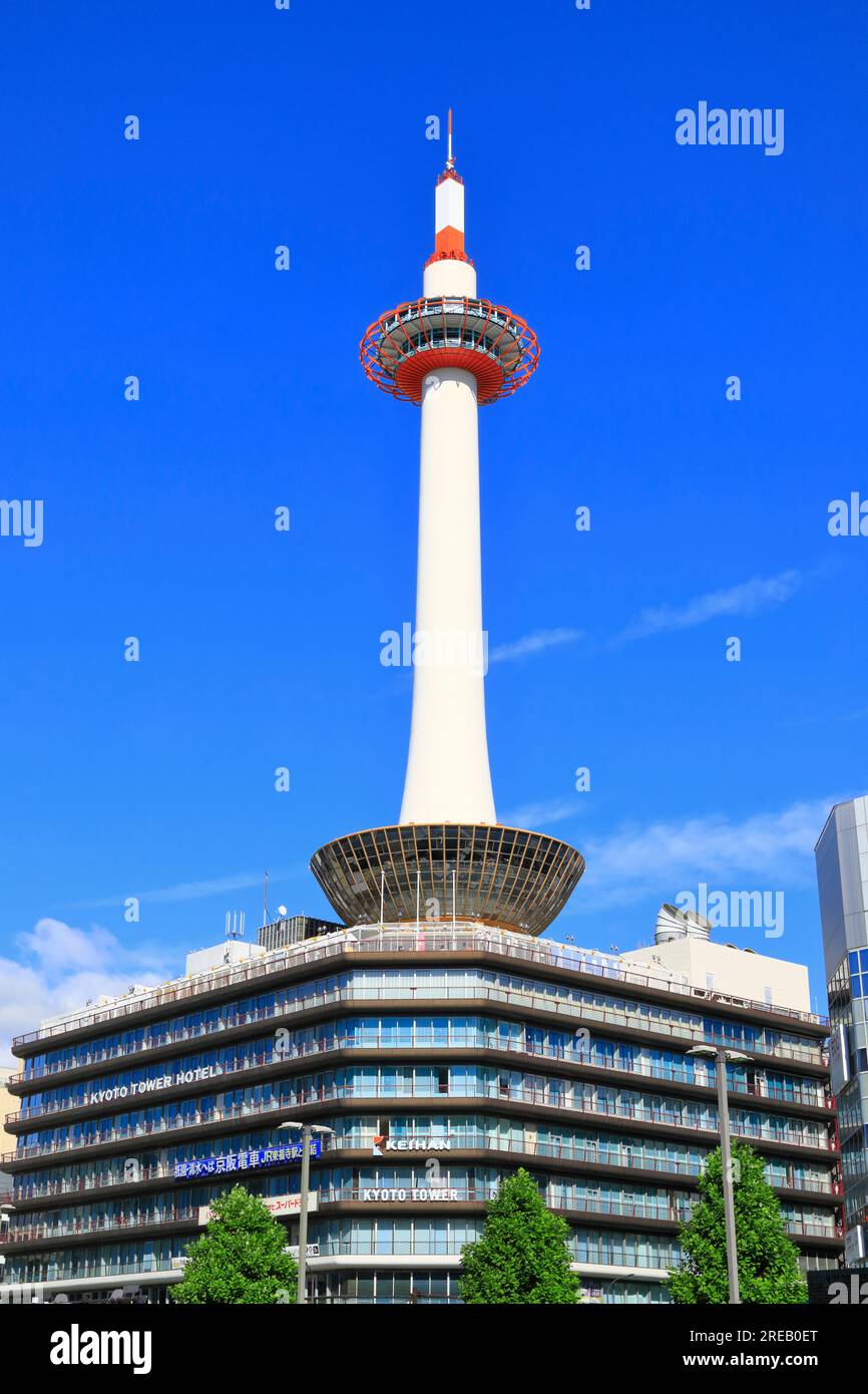 Kyoto tower hi-res stock photography and images - Alamy
