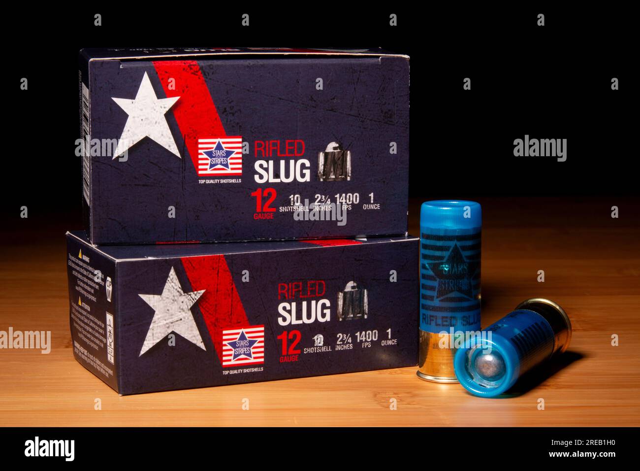 12 gauge shotgun shells hi-res stock photography and images - Alamy