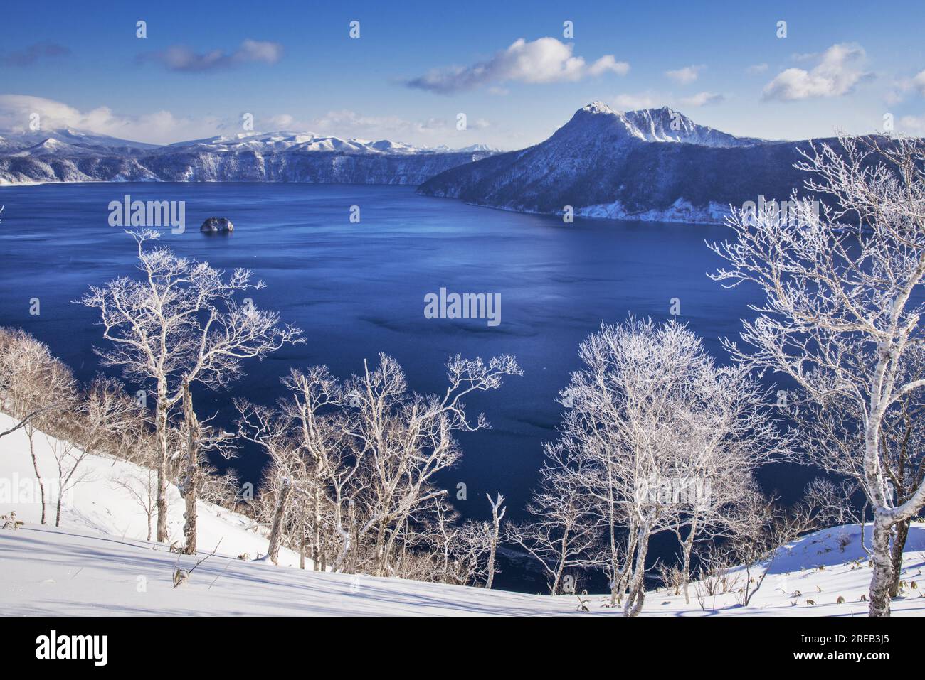 Mashu ko lake hi-res stock photography and images - Alamy