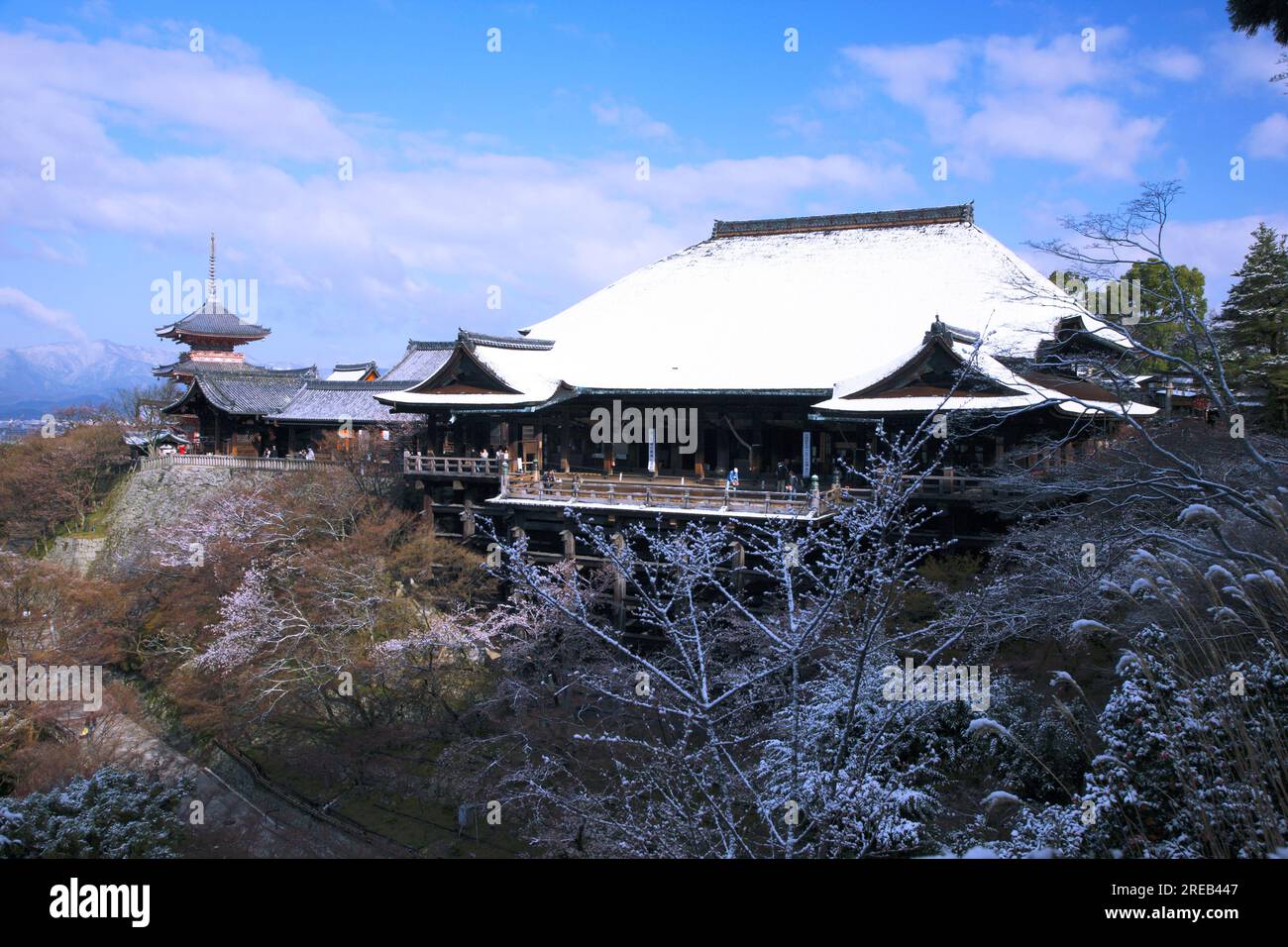 Deck at kiyomizu temple hi-res stock photography and images - Alamy