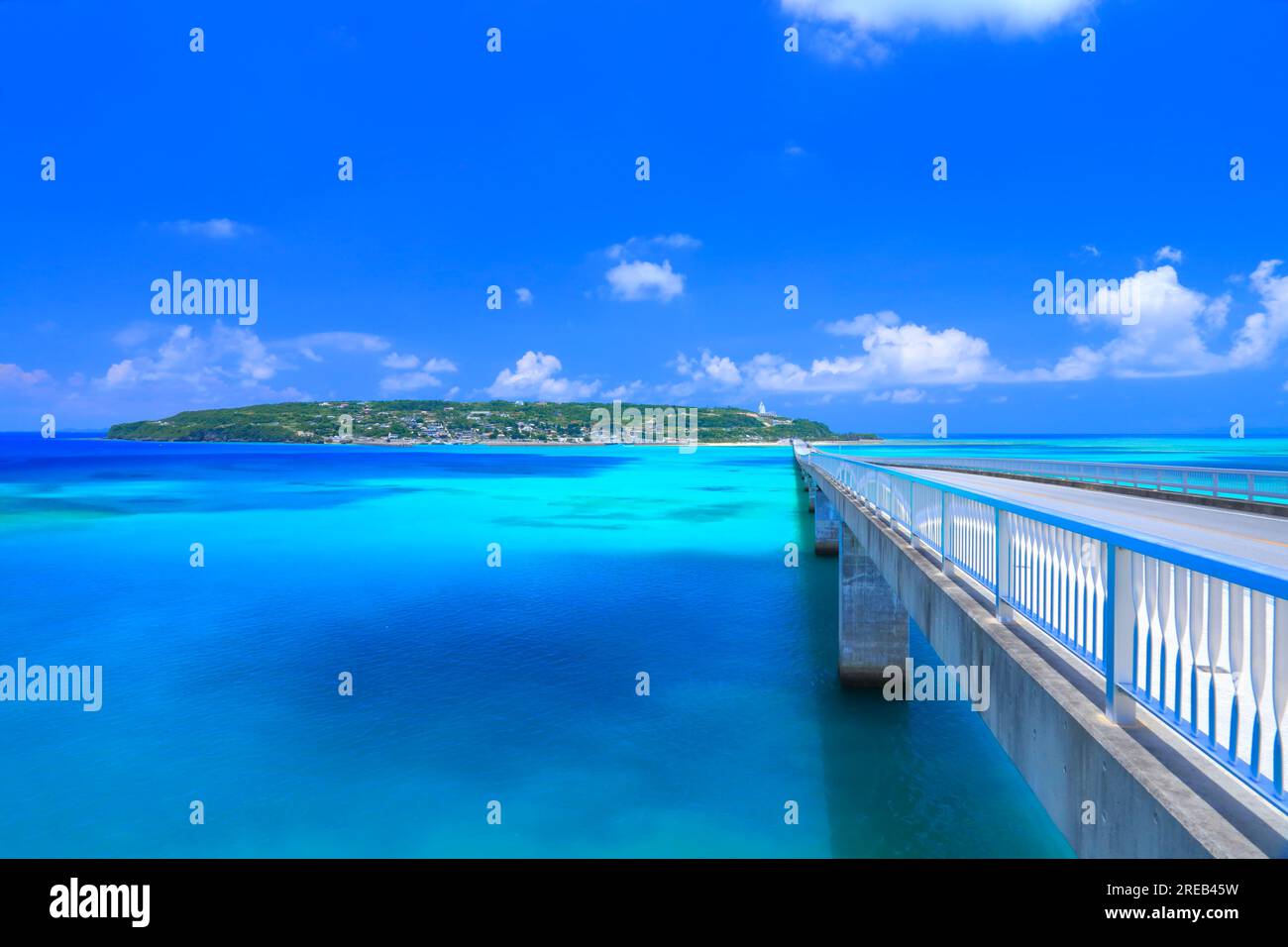 Kouri Island and Kouri Ohashi Bridge Stock Photo - Alamy