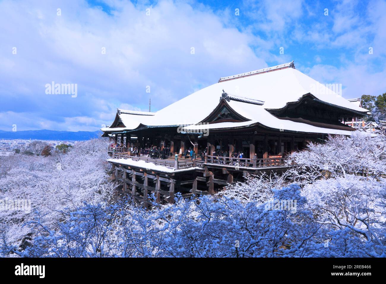 Deck at kiyomizu temple hi-res stock photography and images - Alamy