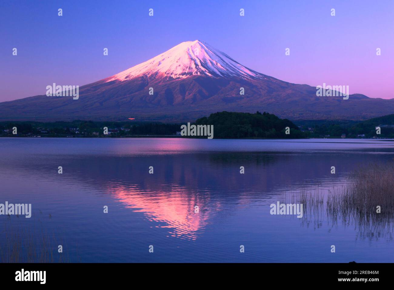 Fuji snow hi-res stock photography and images - Alamy