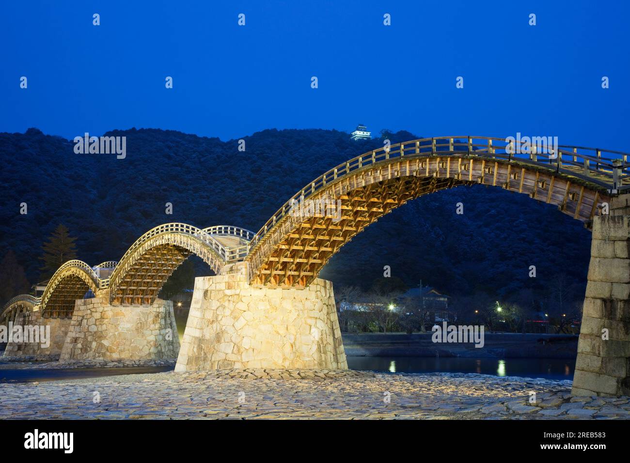 Kintai bridge hi-res stock photography and images - Alamy