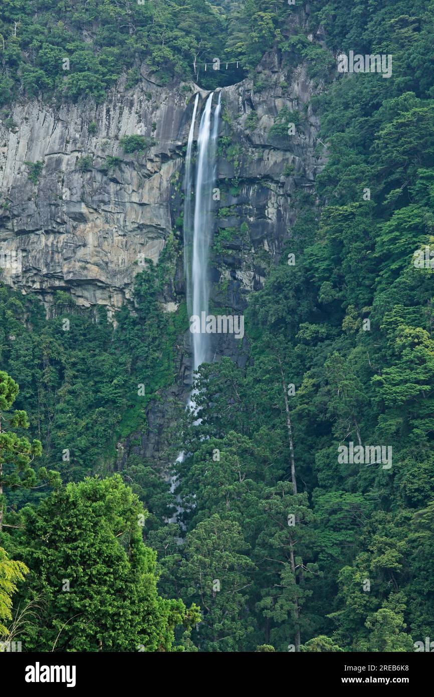 Kumano nachi waterfalls hi-res stock photography and images - Alamy