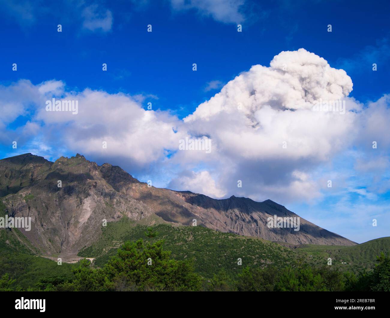 Japan kyushu island kagoshima sakurajima hi-res stock photography and ...