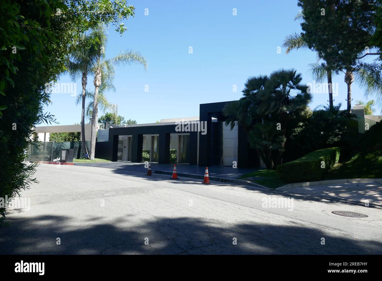 Keanu reeves home hi-res stock photography and images - Alamy