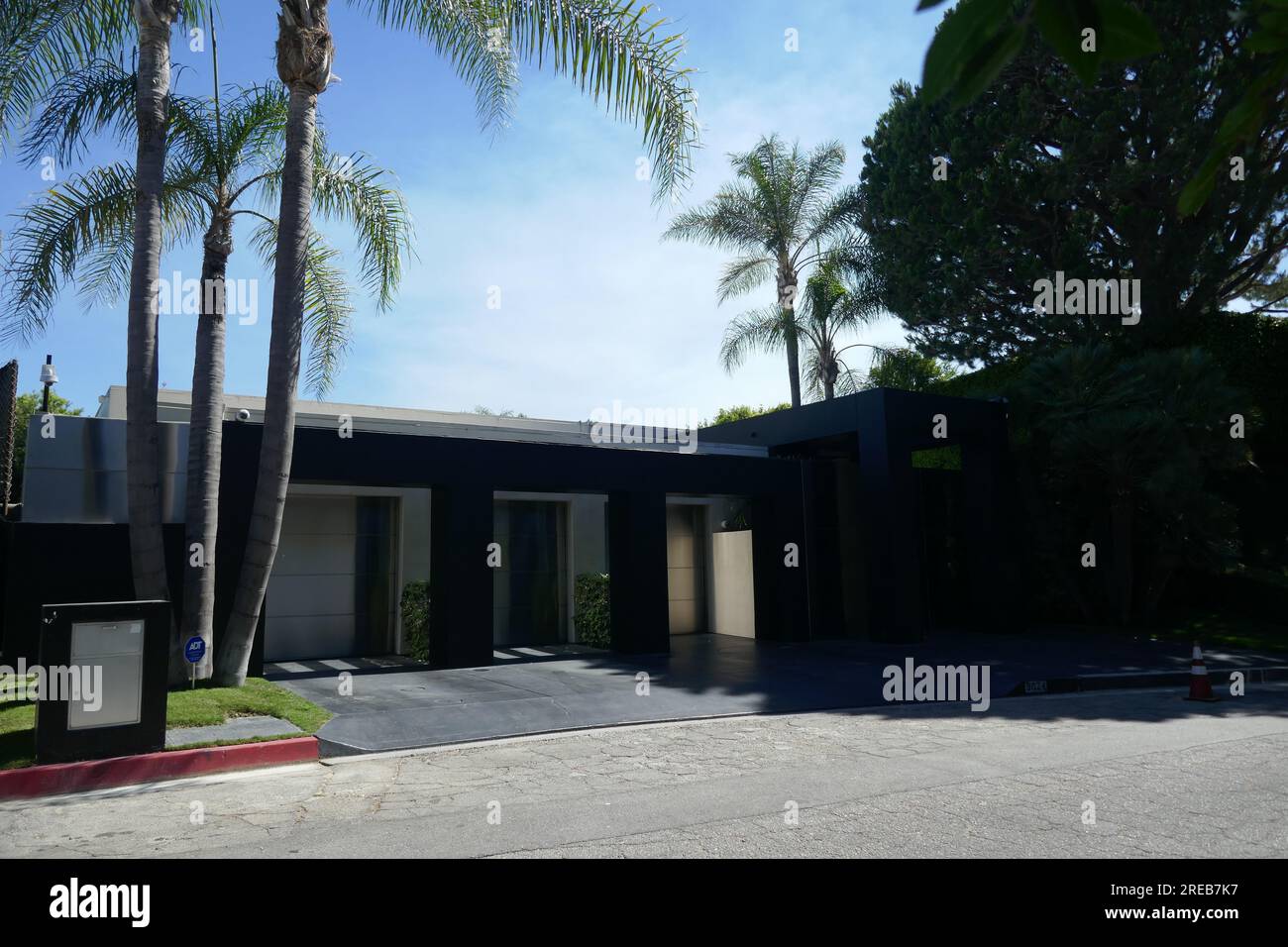 Keanu reeves home hi-res stock photography and images - Alamy