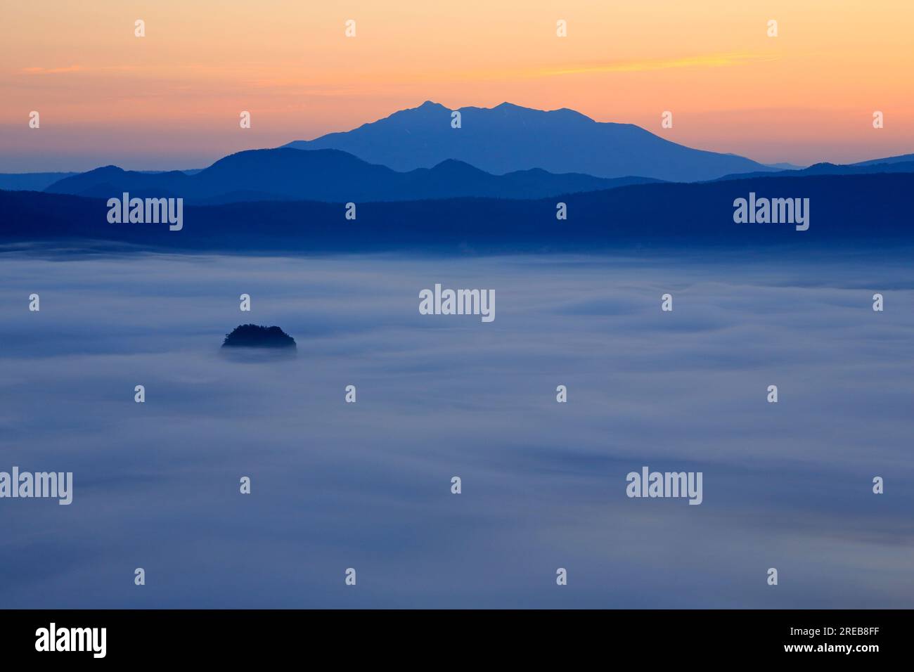 Dawn at Lake Mashu Ko and Mount Shari Stock Photo - Alamy