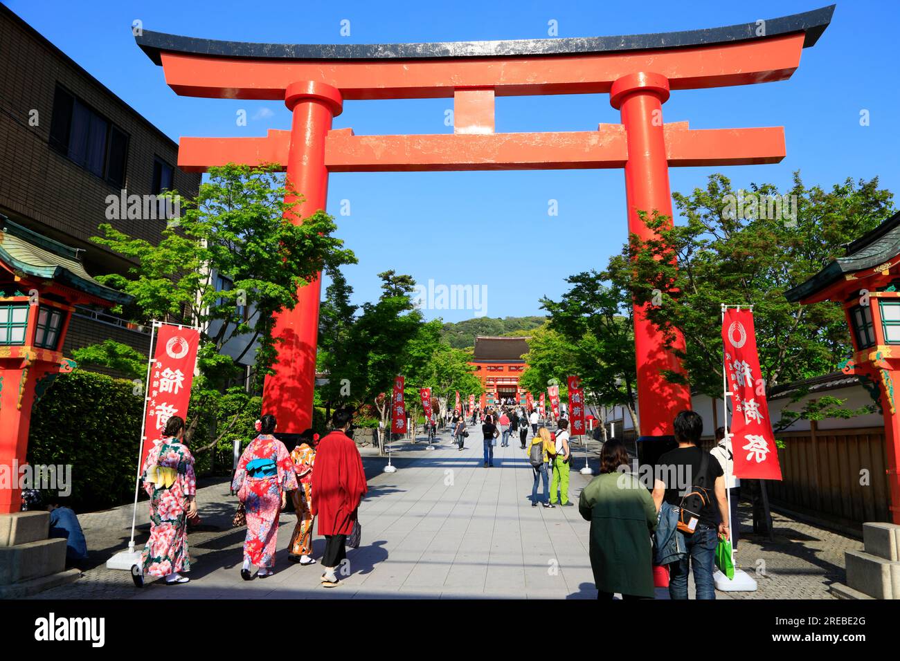 Fushimi inari shrine spring hi-res stock photography and images - Alamy