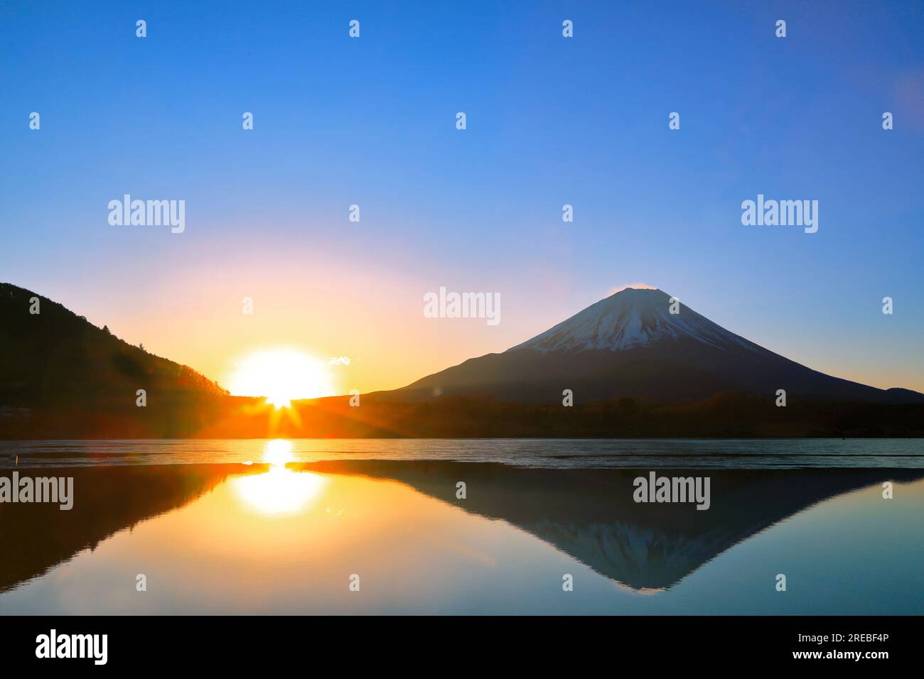 Lake Shojin at sunrise and Mt Stock Photo - Alamy