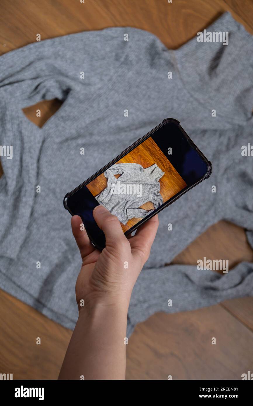 Second hand e commerce hi-res stock photography and images - Alamy