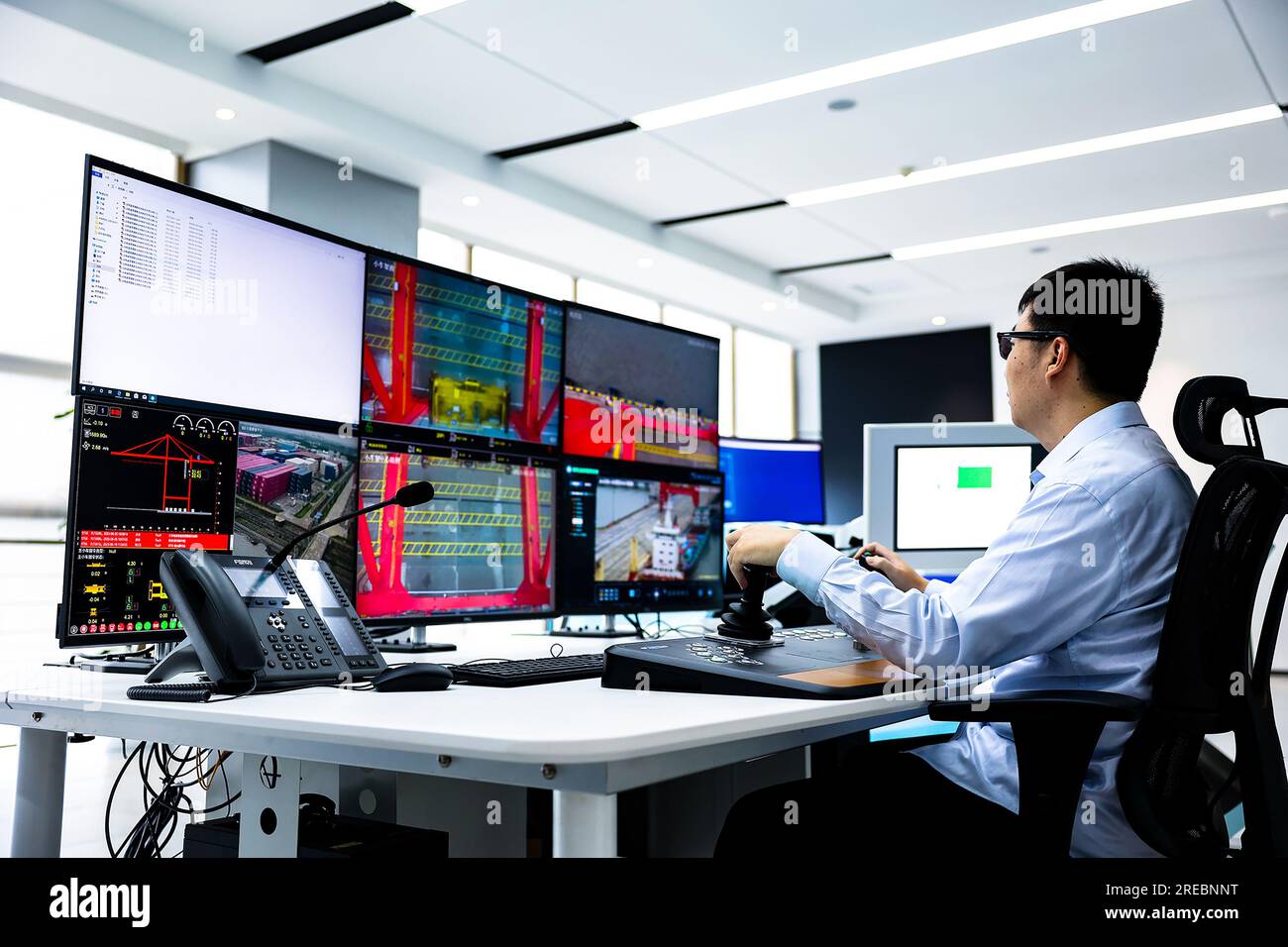 Terminal operations hi-res stock photography and images - Alamy