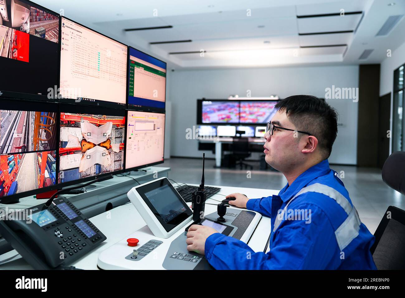 Terminal operations hi-res stock photography and images - Alamy