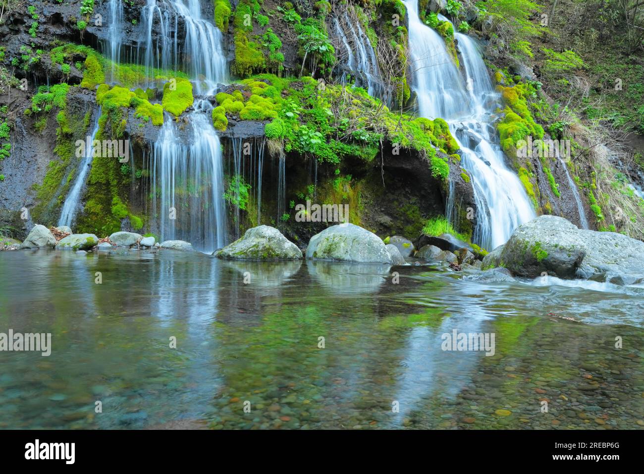Doryuno waterfall hi-res stock photography and images - Alamy