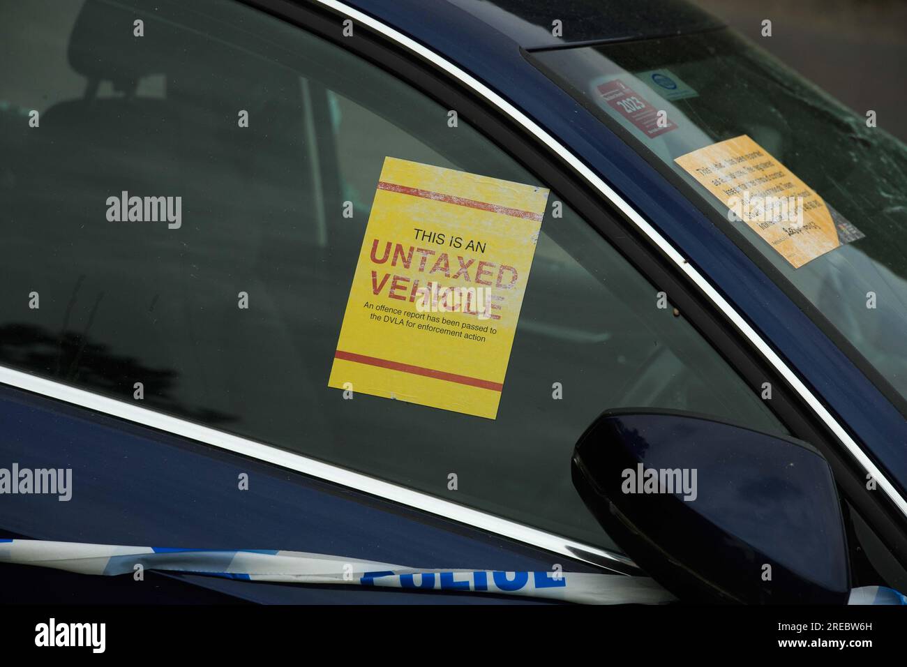 Untaxed vehicle dvla sticker hi-res stock photography and images - Alamy