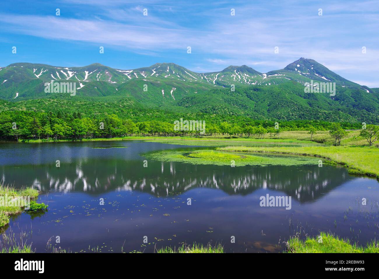 Shiretoko hi-res stock photography and images - Alamy