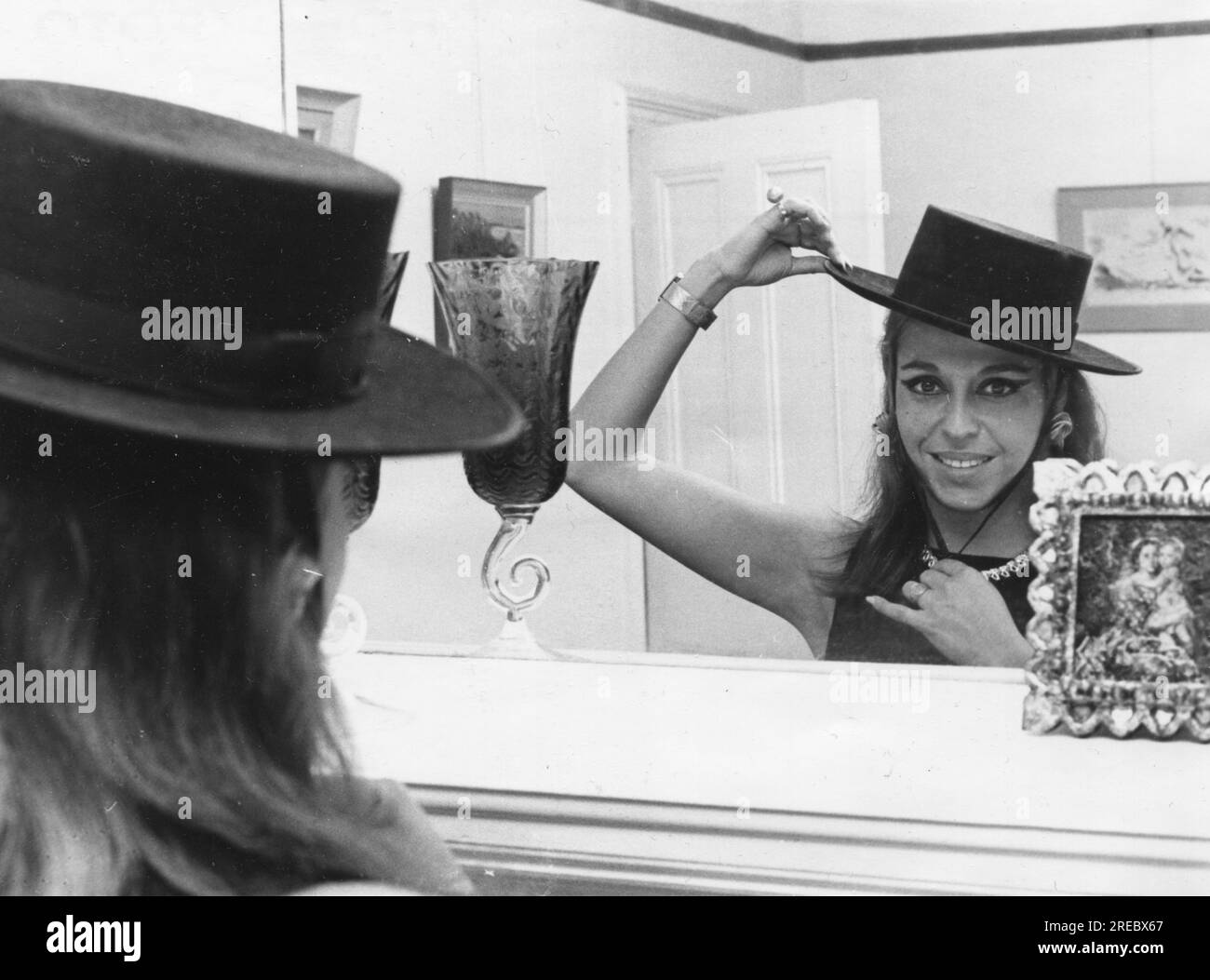 Peruvian hats Black and White Stock Photos & Images - Alamy