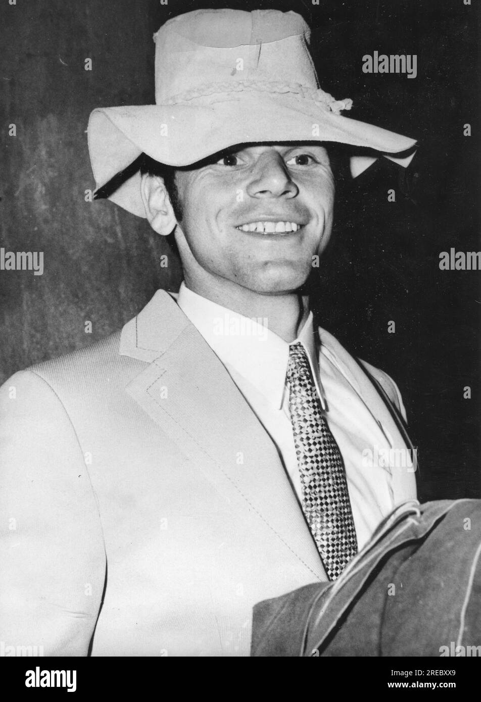 1970s man with hat Black and White Stock Photos & Images - Alamy