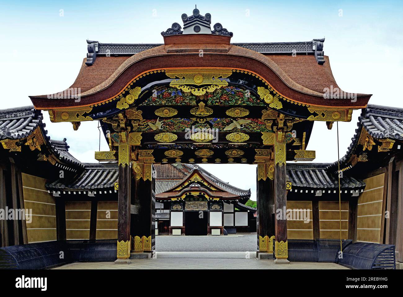 Nijo castle ninomaru goten palace hi-res stock photography and images ...