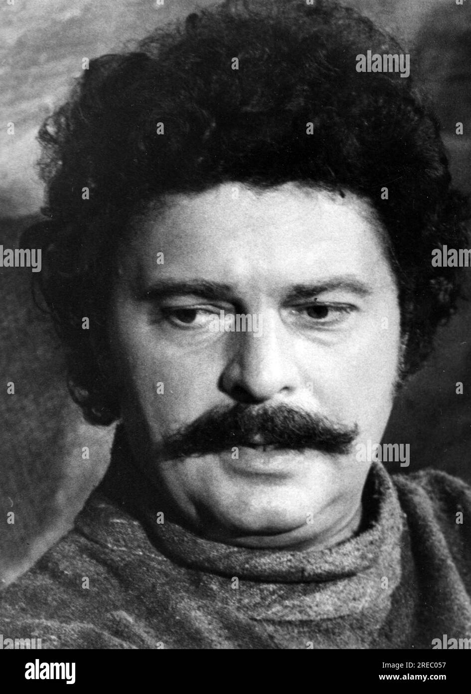 Weikl, Bernd, * 29.7.1942, Austrian singer (baritone), November 1981 ...