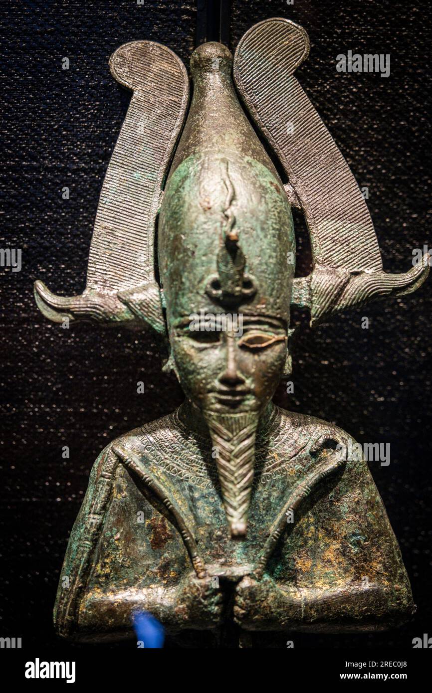 Egyptian god osiris hi-res stock photography and images - Alamy