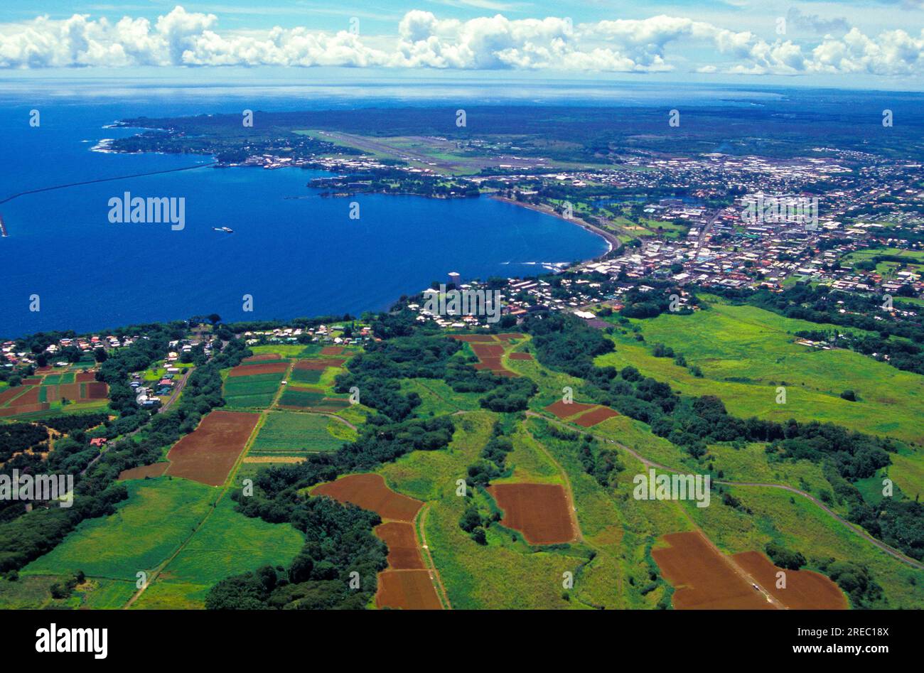 Aerial view looking to the ocean of Hilo town on the big island Stock ...