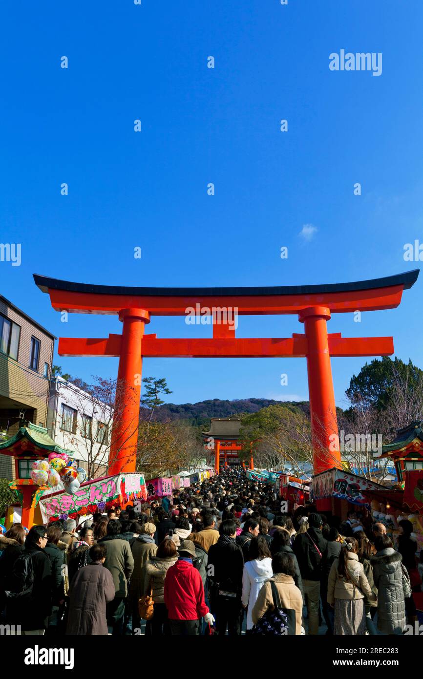 Worship inari hi-res stock photography and images - Alamy