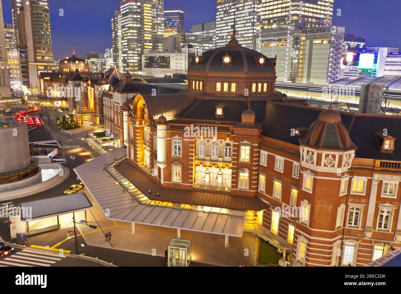Tokyo station marunouchi exit hi-res stock photography and images - Alamy