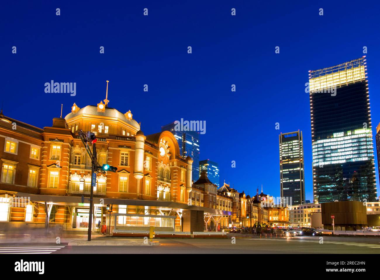 Tokyo station hi-res stock photography and images - Alamy