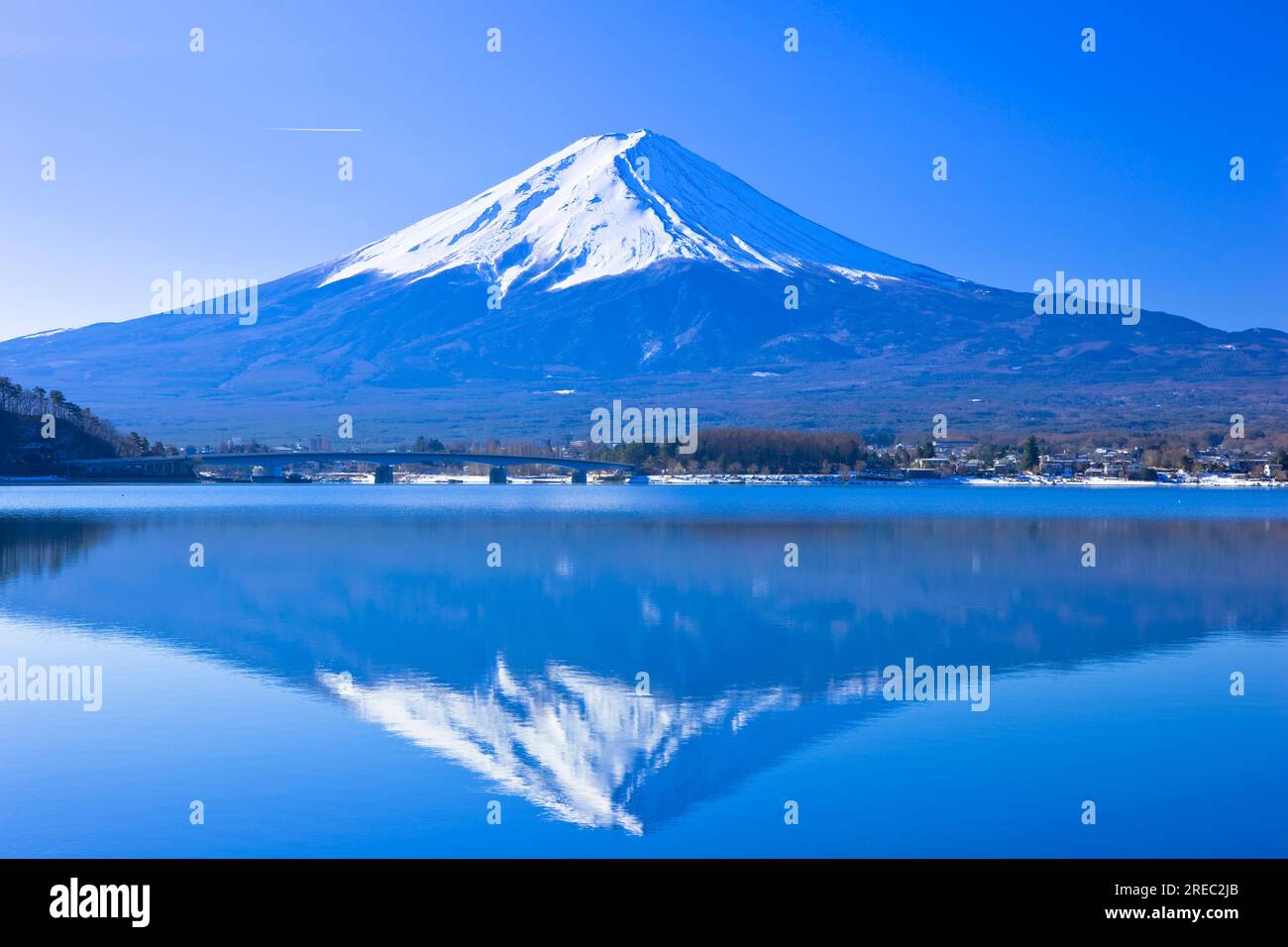 Kawaguchiko lakes mount fuji hi-res stock photography and images - Alamy