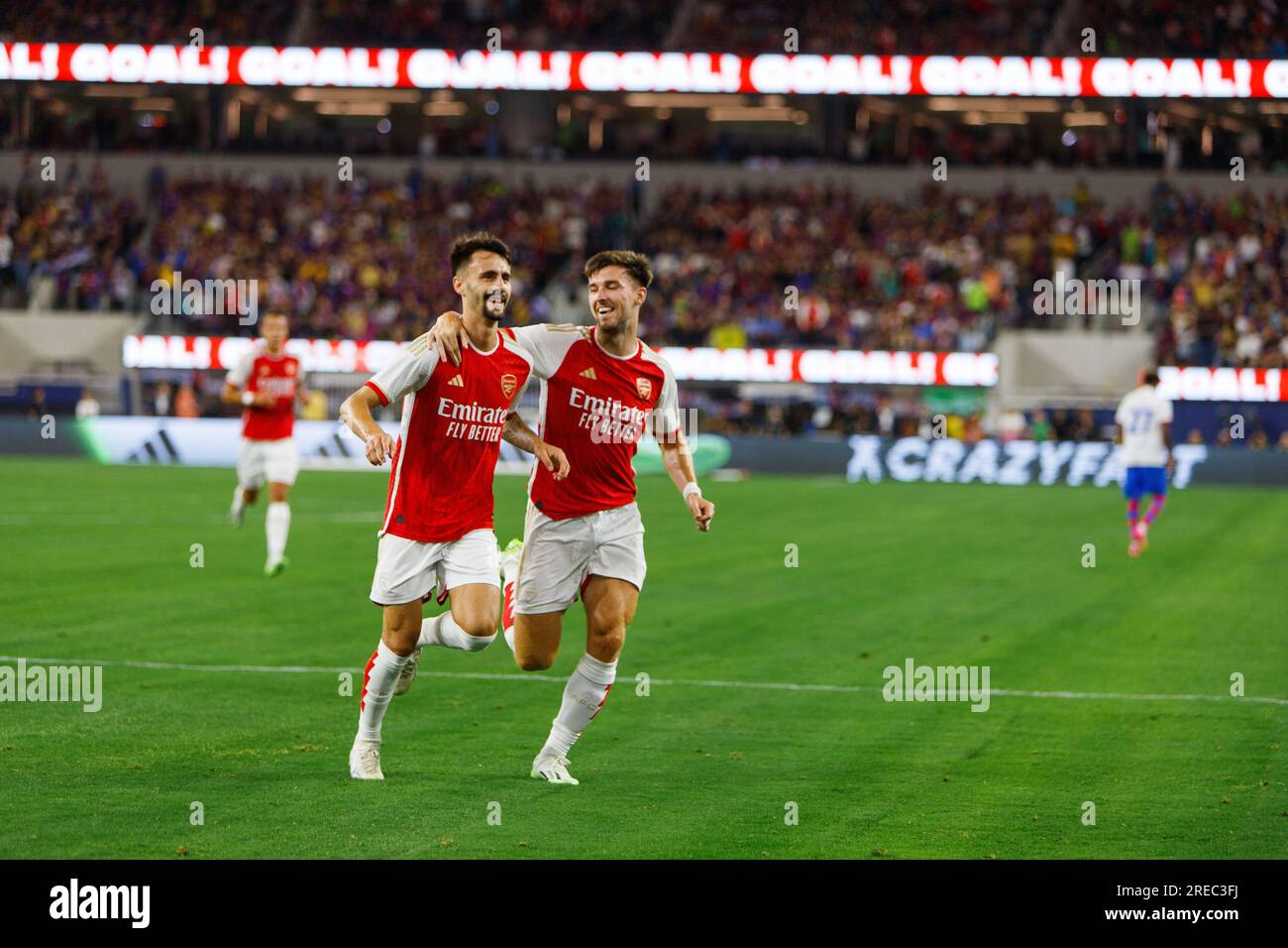 Vieira arsenal goal hi-res stock photography and images - Alamy