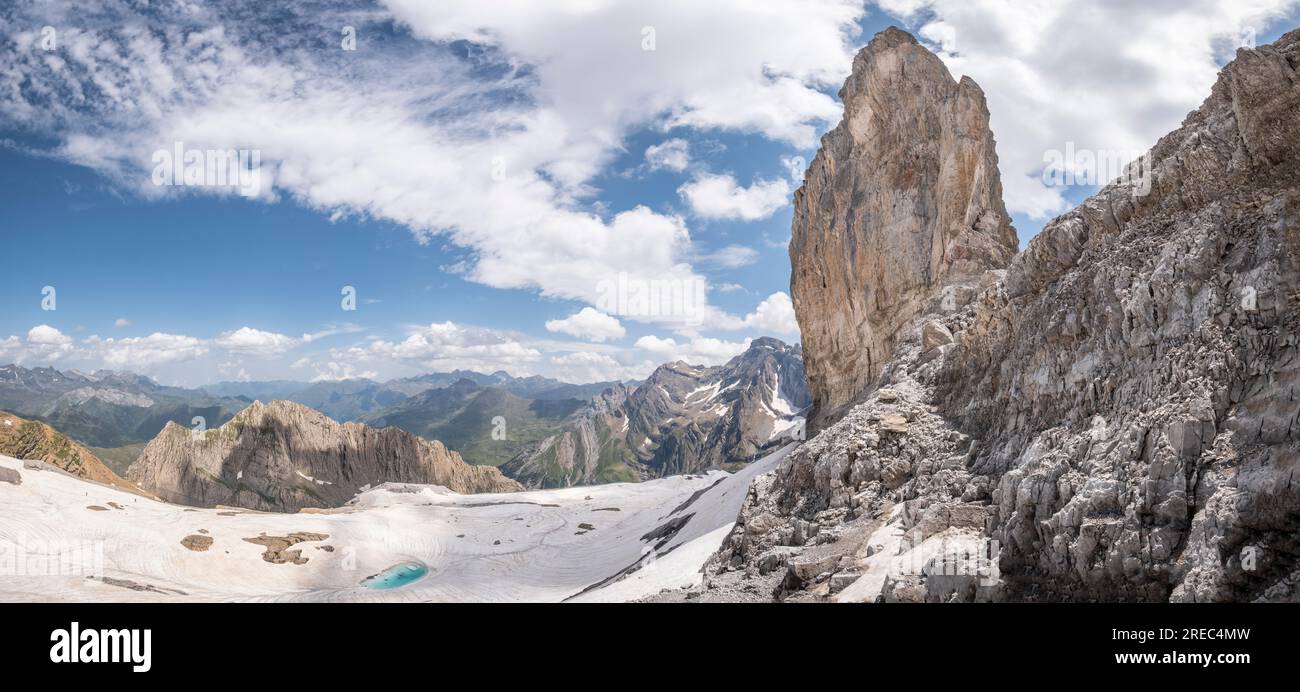 Mountain taillon hi-res stock photography and images - Alamy