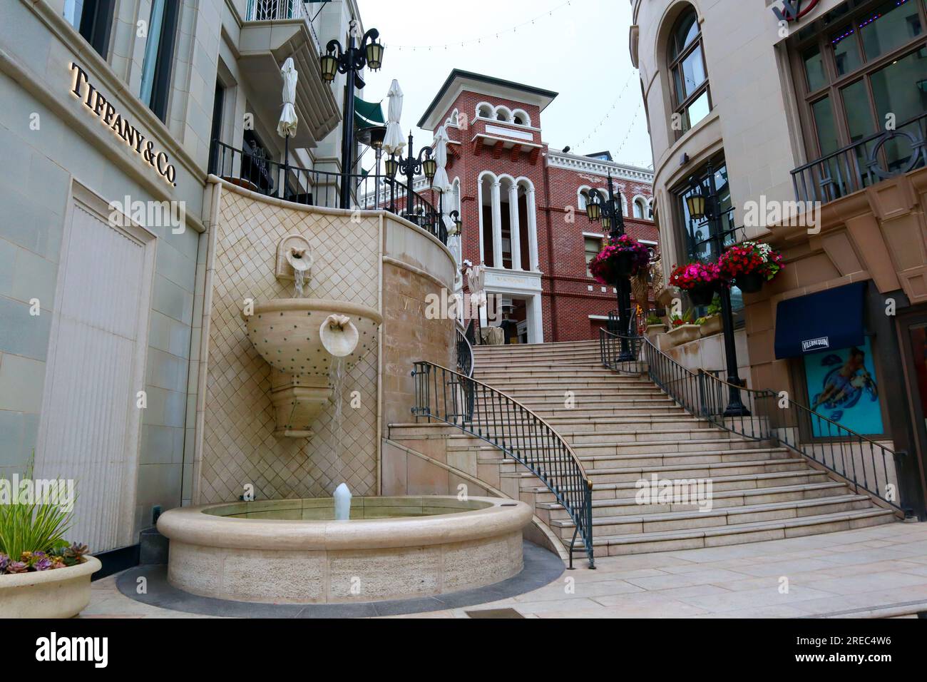 Beverly Hills, California:Rodeo Drive Steps and Fountain Stock Photo ...