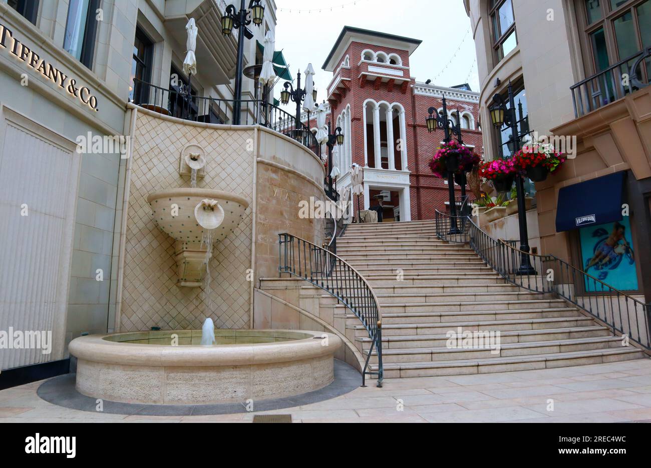 Beverly Hills, California:Rodeo Drive Steps and Fountain Stock Photo ...