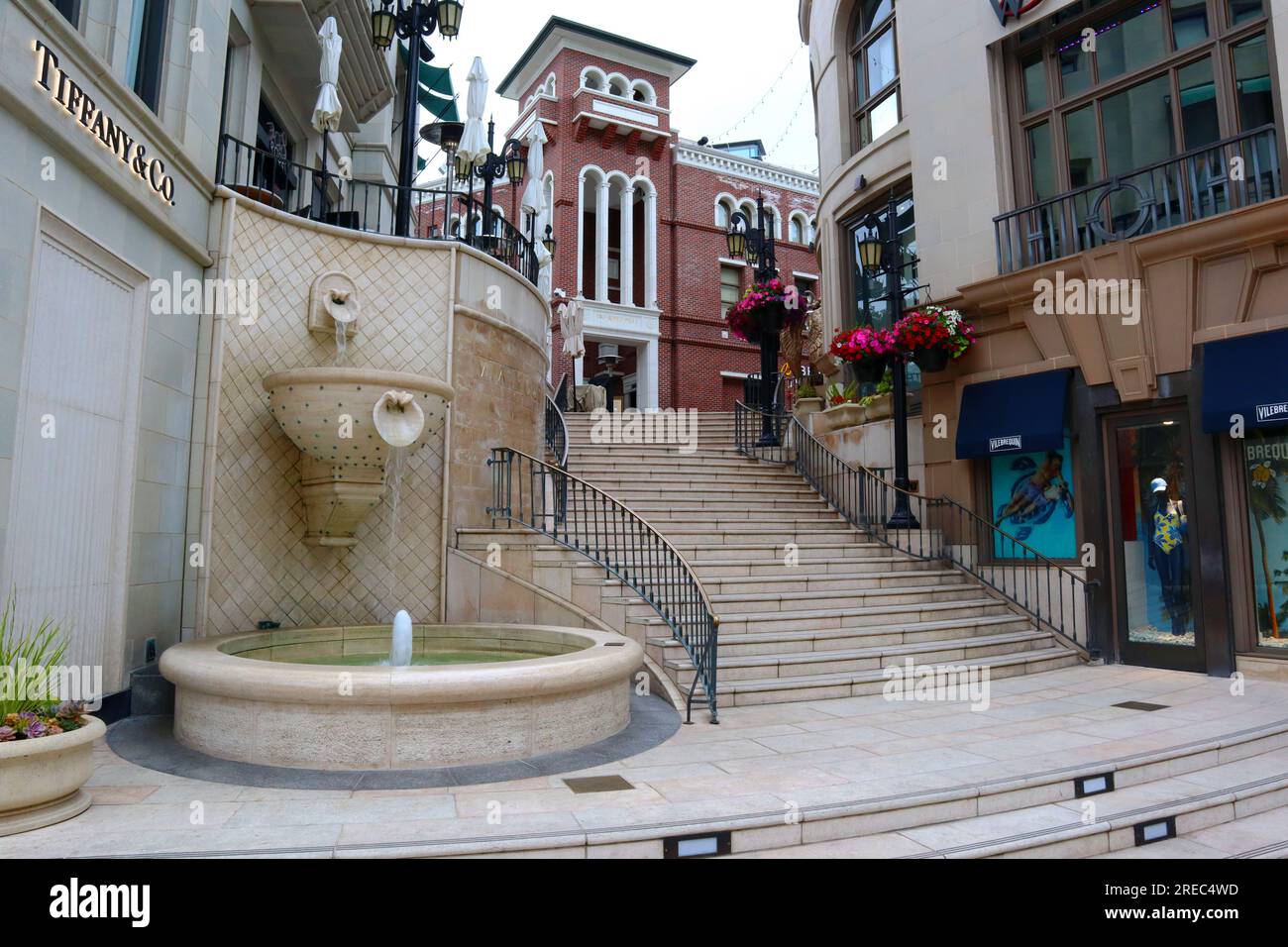 Beverly Hills, California:Rodeo Drive Steps and Fountain Stock Photo ...