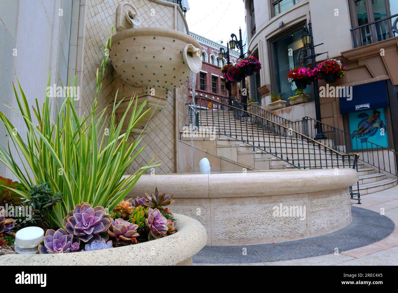 Beverly Hills, California:Rodeo Drive Steps and Fountain Stock Photo ...