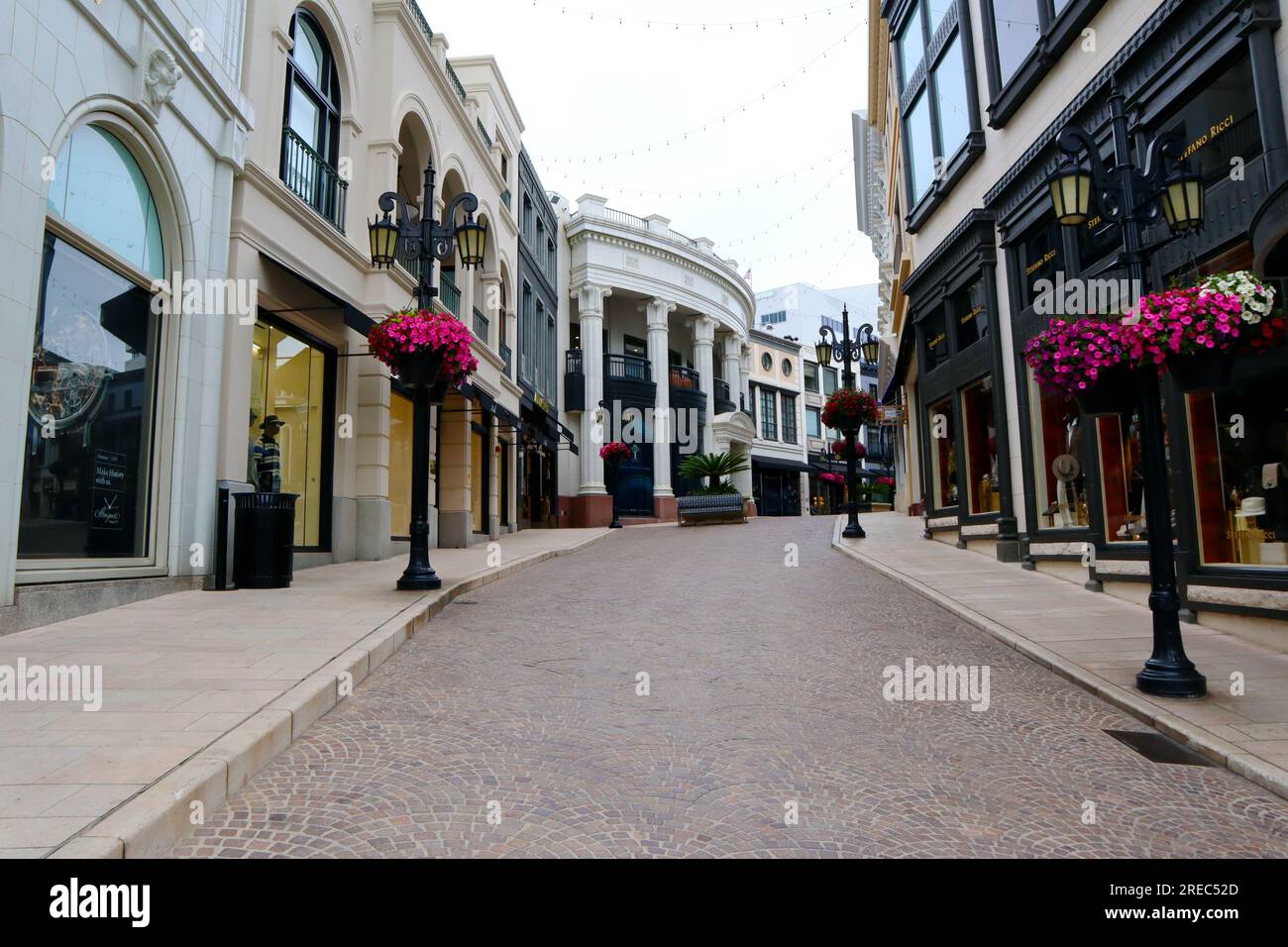 Two rodeo drive hi-res stock photography and images - Alamy
