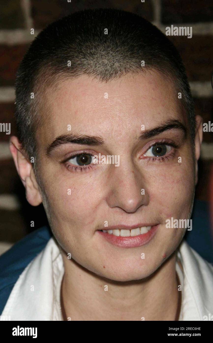Sinead O'Connor at the "Late Show with David Letterman" stage door at ...