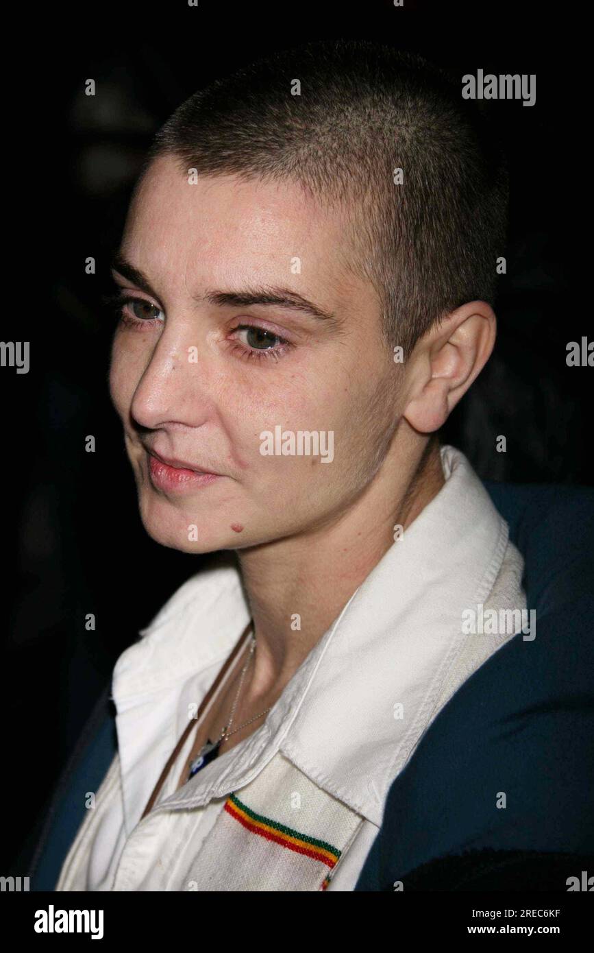 Sinead O'Connor at the "Late Show with David Letterman" stage door at ...