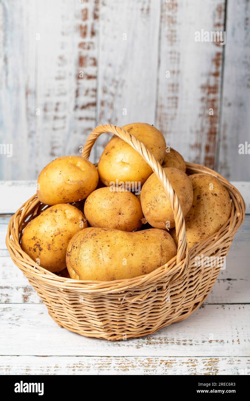 Raw potato hi-res stock photography and images - Alamy