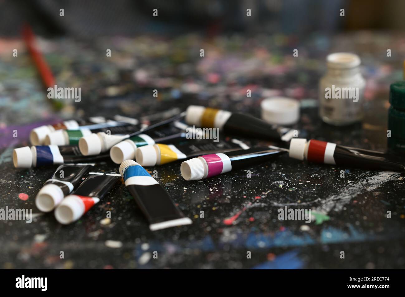 Preparation painting tubes acrylic hi-res stock photography and images ...