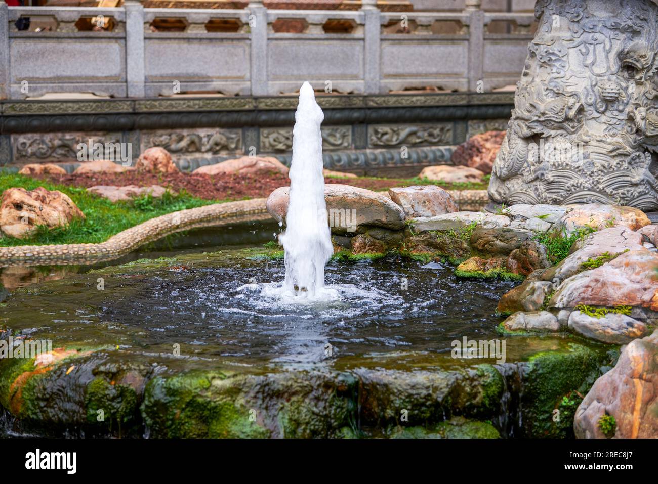 Park bench garden fountain pathway hi-res stock photography and images ...