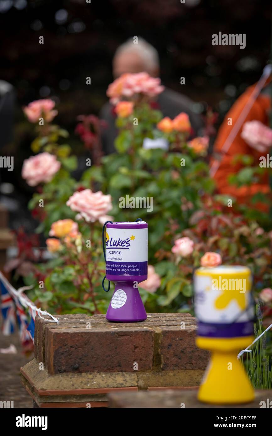 Charity collection tins at streetparties for Platinum Jubilee Queen ...