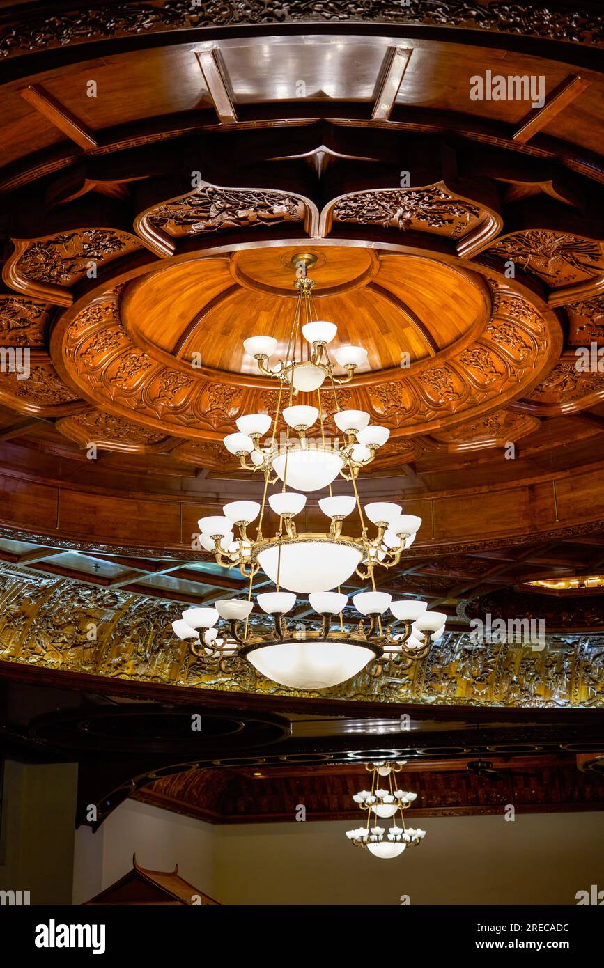 Large chandelier in Chinese style luxury interior decoration design ...