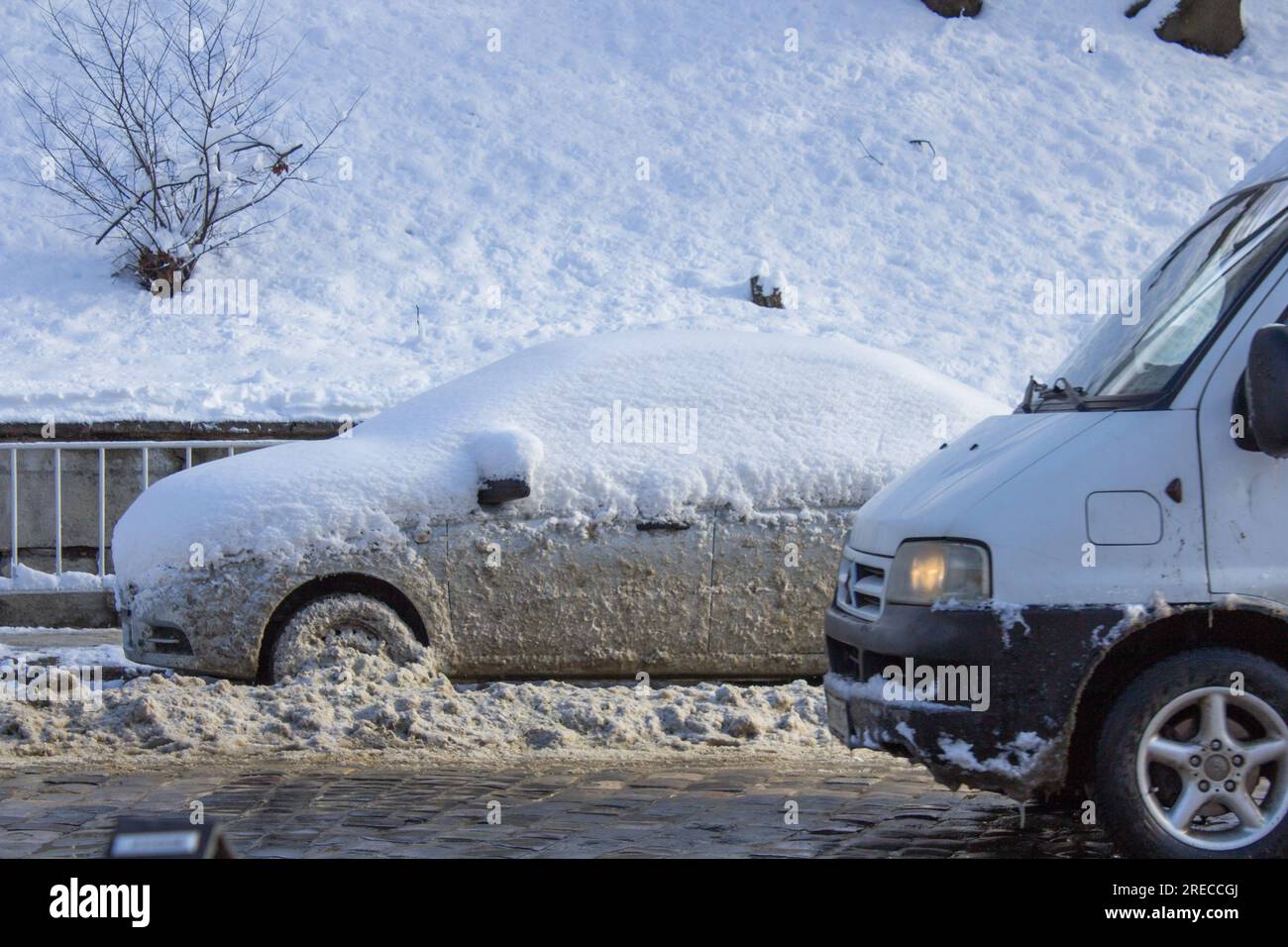Car snow breakdown hi-res stock photography and images - Alamy