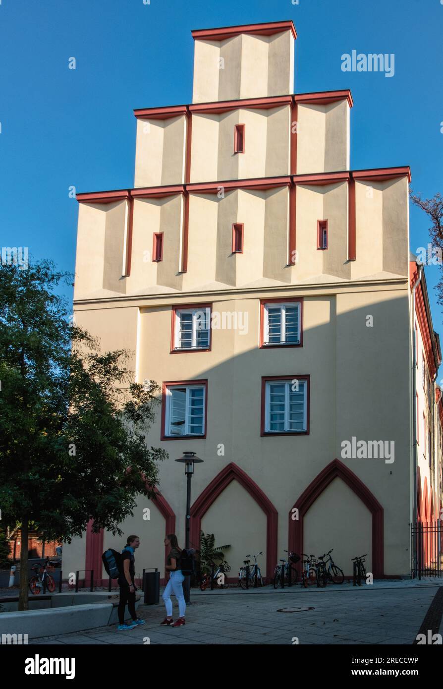 Institute for Sport Science & Medicine on Charite University Hospital ...